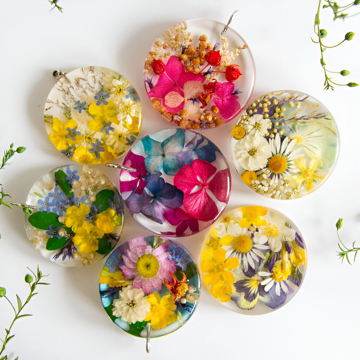 Flower Resin Crafting For Beginners: Common Mistakes To Avoid